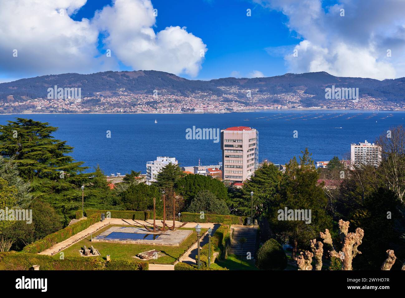 Monumento a los Galeones de Rande. Las Anclas de Rande, Parque Monte do ...
