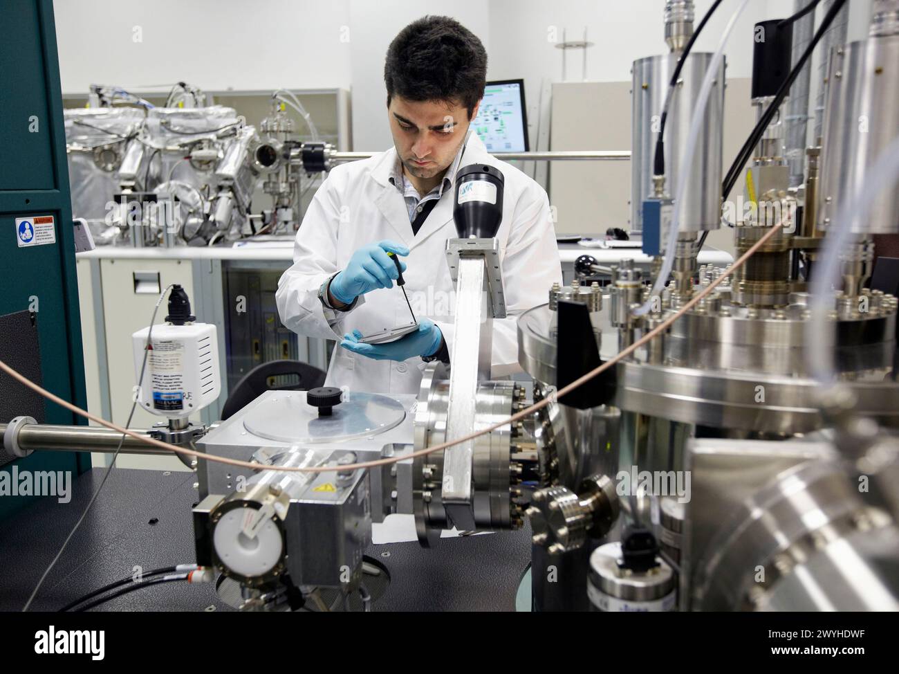 Sputtering equipment, deposition laboratory, sputtering system, UHV, 7 ...