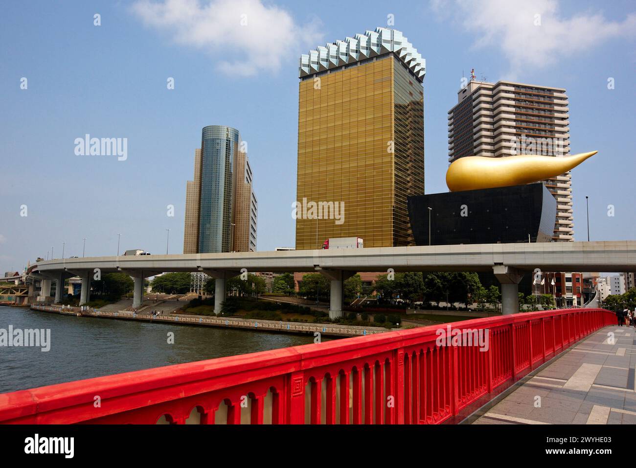 Sumida river azuma bridge hi-res stock photography and images - Alamy