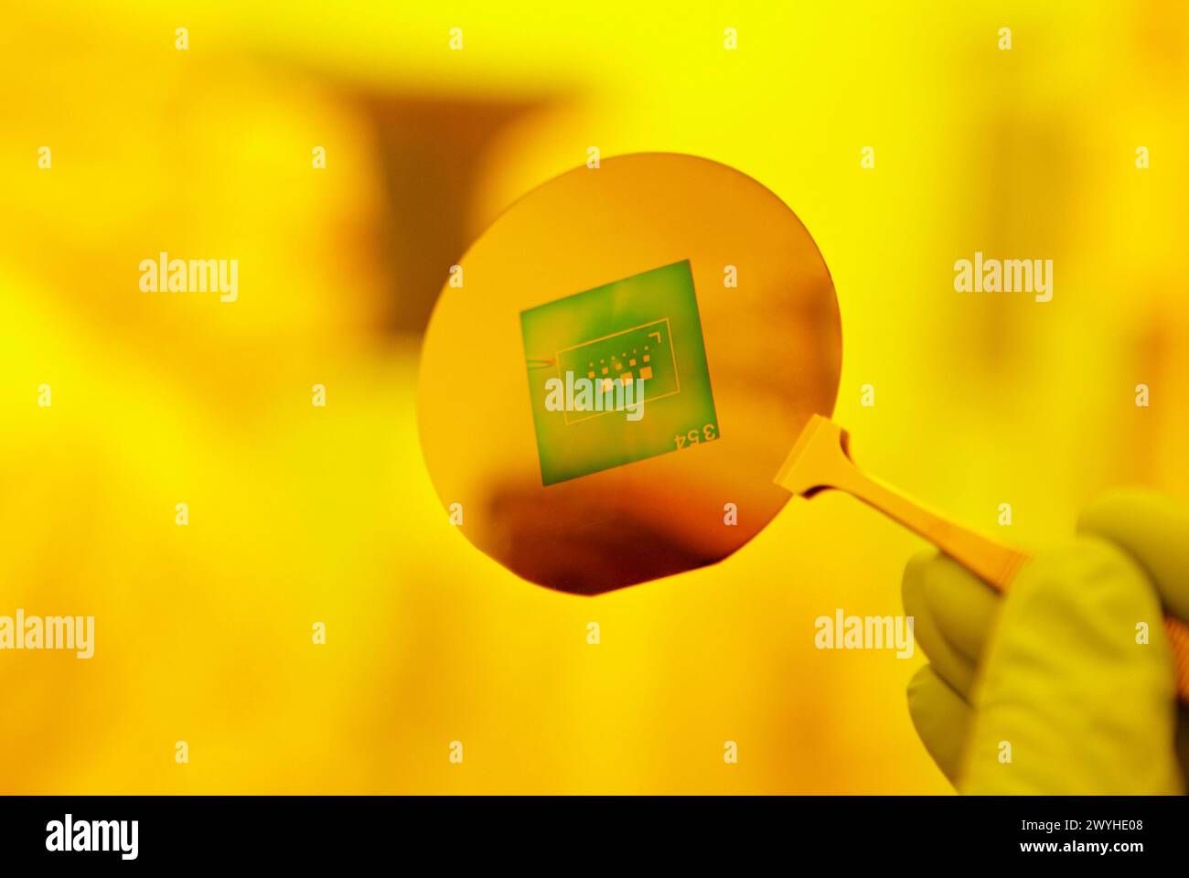 Patterned silicon wafer, nanodevice, Photolithography Room, clean room ...