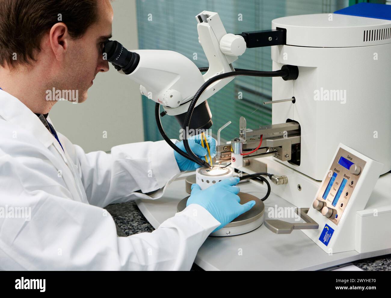 Microweld hi-res stock photography and images - Alamy