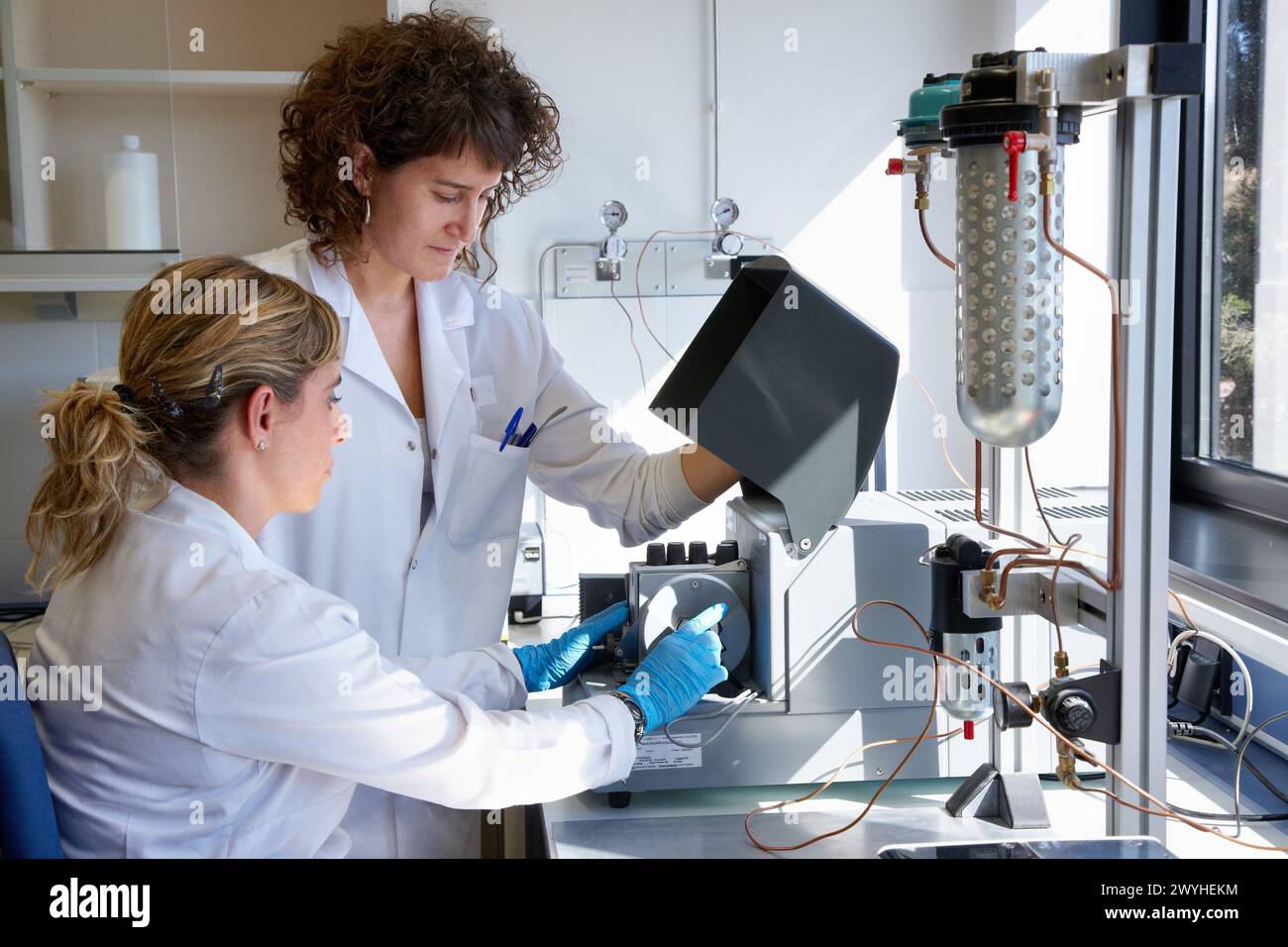 Water vapor permeability hi-res stock photography and images - Alamy