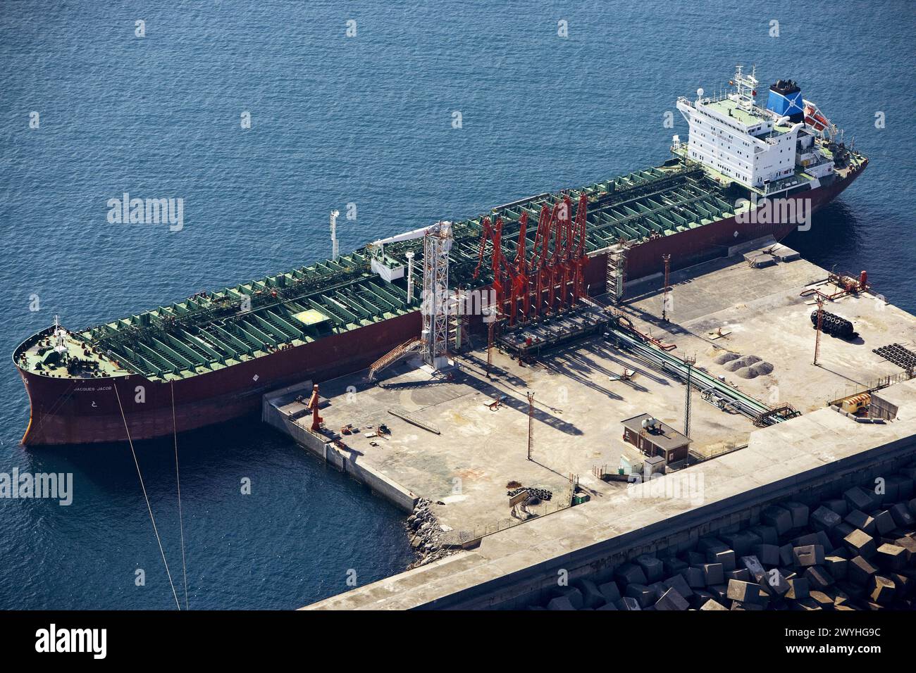 Oil tankers and spain hi-res stock photography and images - Alamy