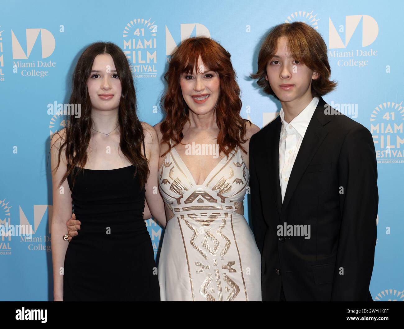Molly ringwald and adele gianopoulos hi-res stock photography and ...