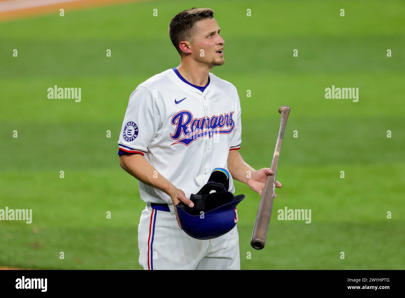 Arlington, Texas, USA. 6th Apr, 2024. Texas Rangers shortstop Corey ...