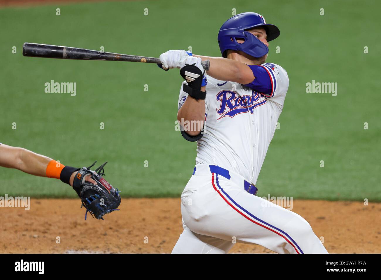 Arlington, Texas, USA. 6th Apr, 2024. Texas Rangers shortstop Corey ...