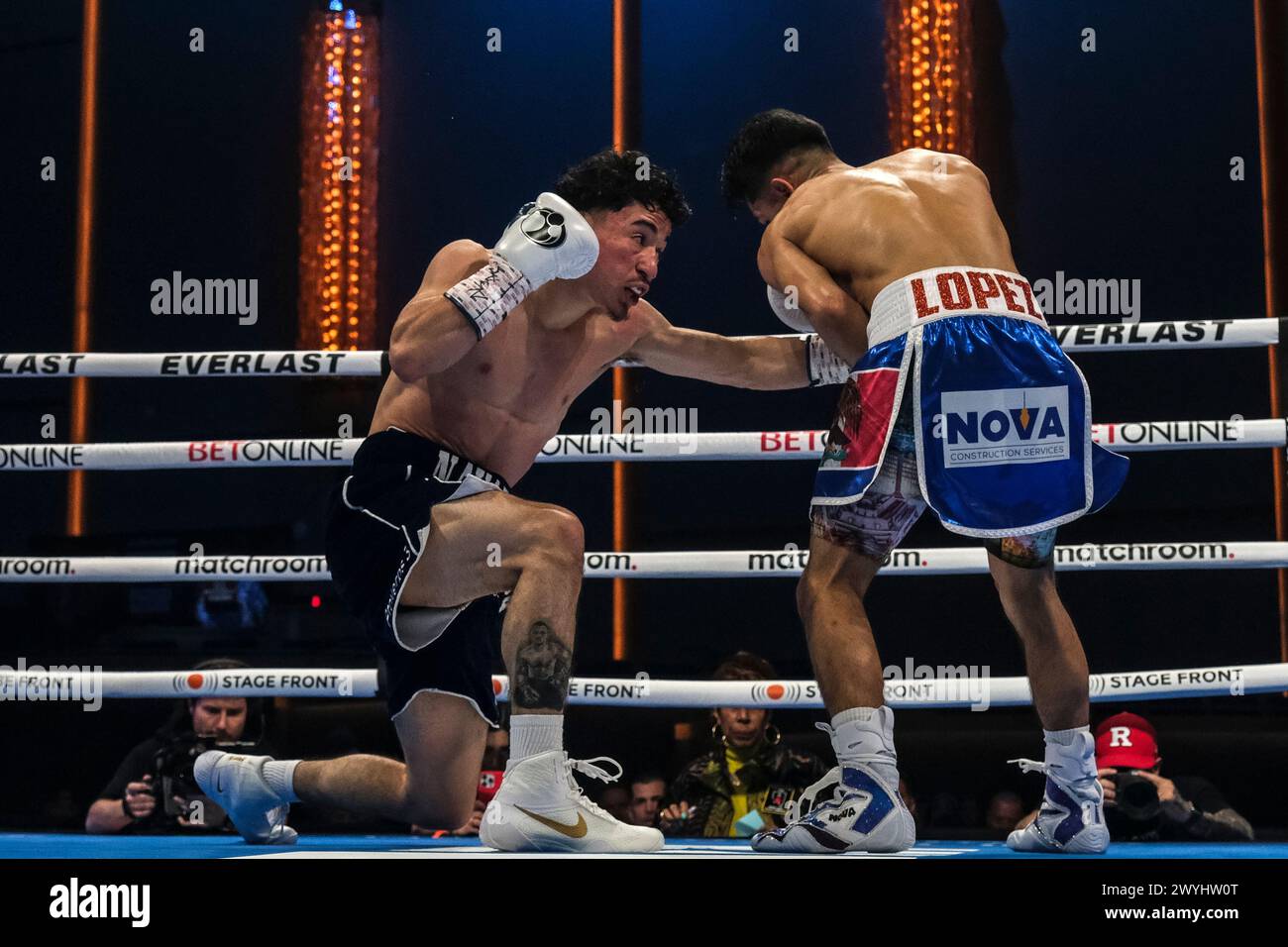 Las Vegas, USA. 6th Apr, 2024. Action between Steven Navarro (1-0 1KO ...