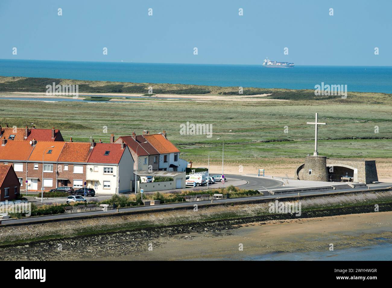 Beach, pharo and cabins in Petit-Fort Philippe nearby Gravelines La ...