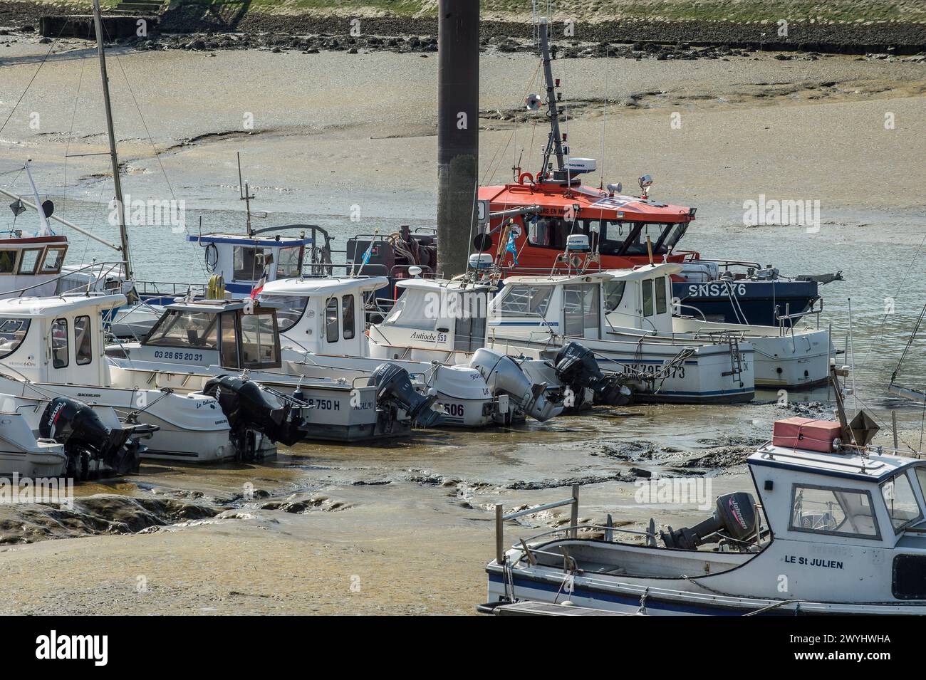Beach, pharo and cabins in Petit-Fort Philippe nearby Gravelines La ...