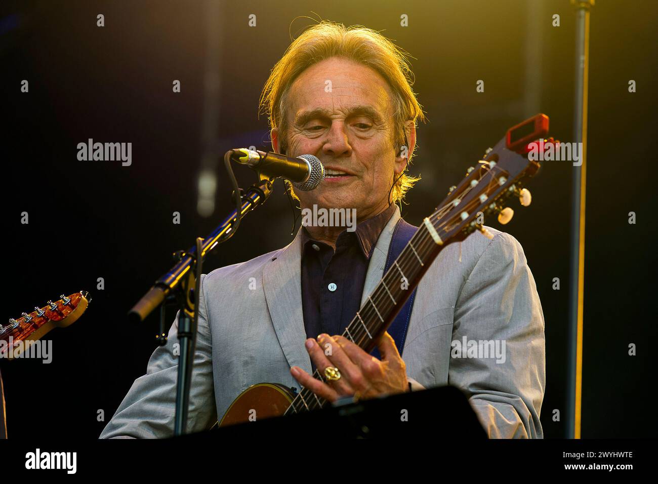 The singer Murray Head live at the flashback festival | Le chanteur ...