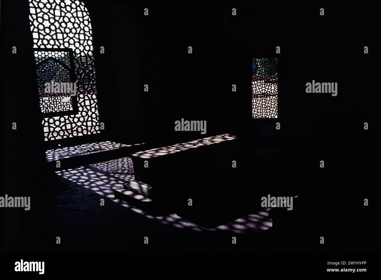 Tomb with shadow from latticed window, Humayun's Tomb, taken in 1999 ...