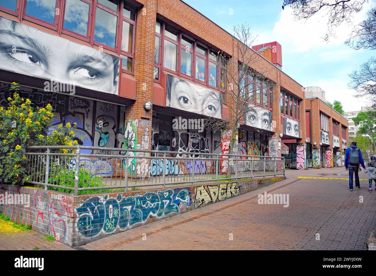 Seitenfluegel der Jens-Nydahl-Grundschule Kreuzberg *** Side wing of ...