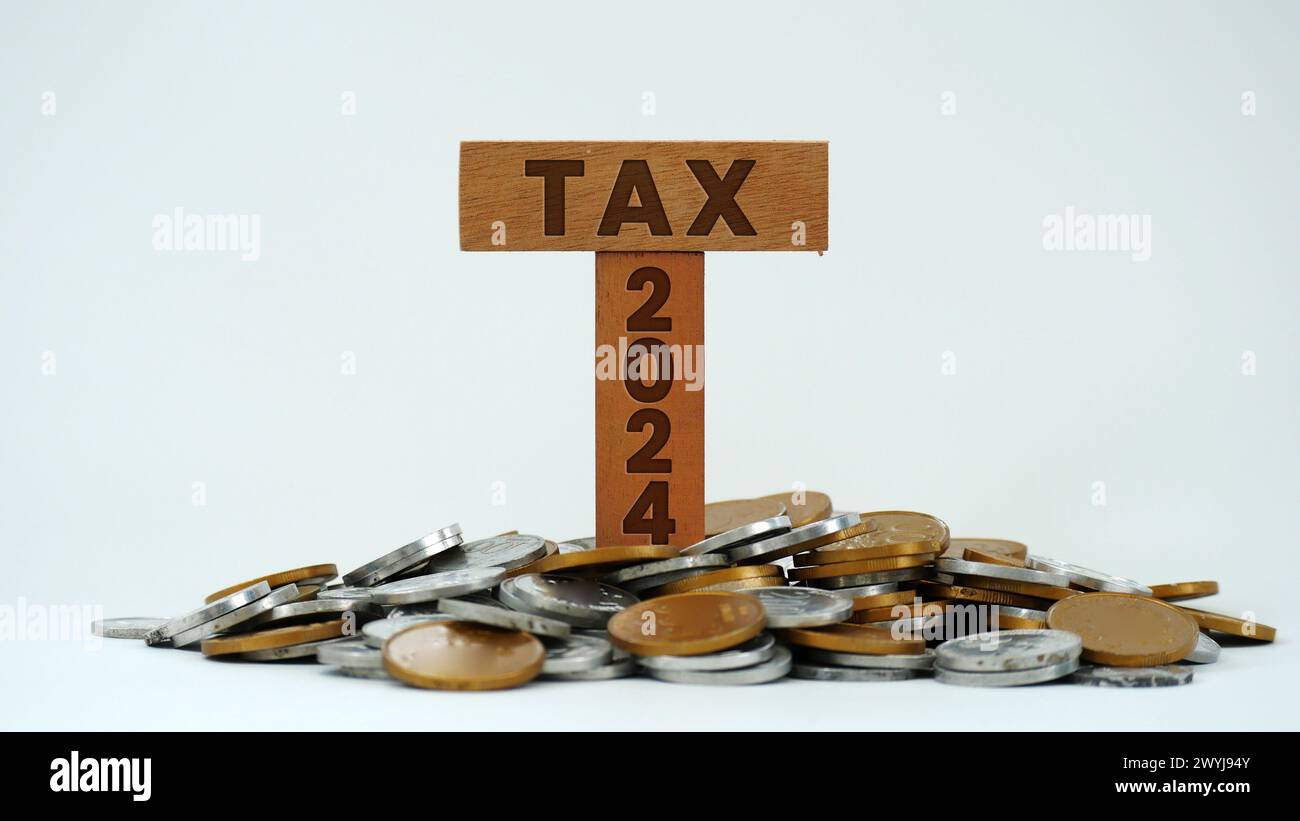 Person paying tax hi-res stock photography and images - Alamy