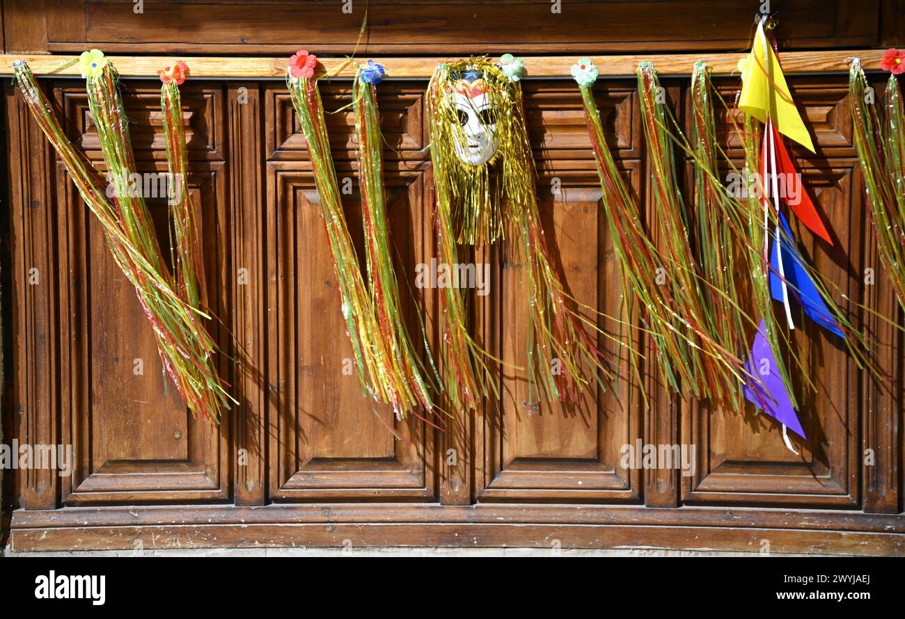 Colorful cat sculptures hi-res stock photography and images - Alamy