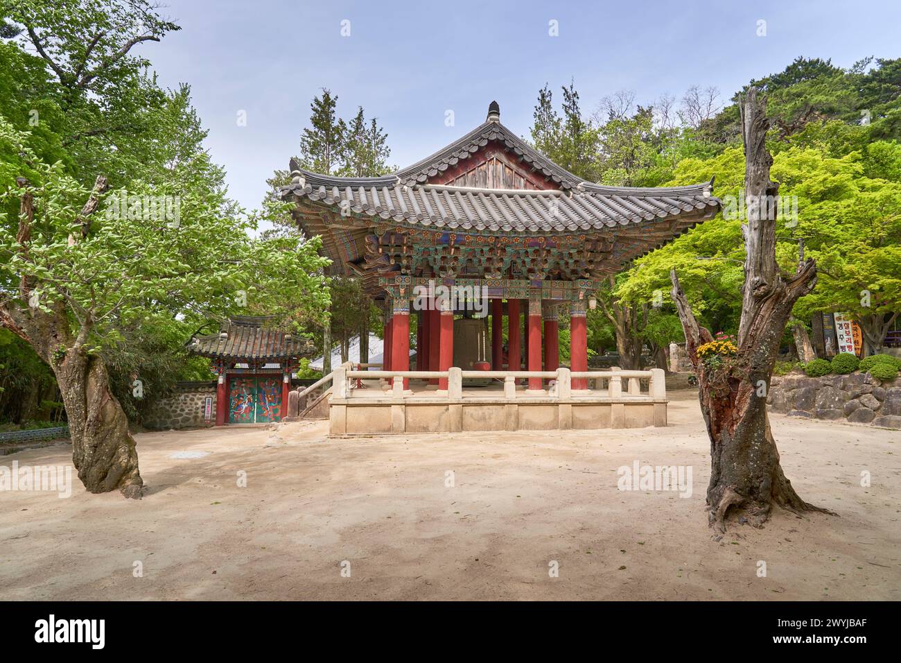 Silla temple hi-res stock photography and images - Alamy