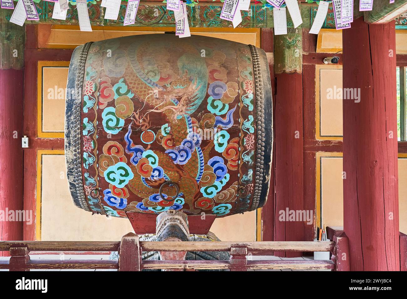 Red temple drum hi-res stock photography and images - Alamy