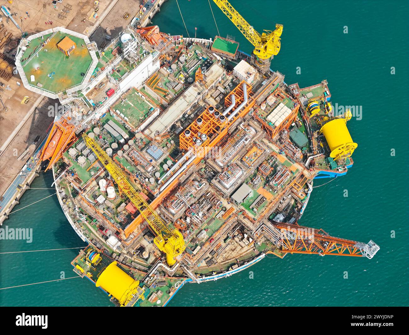 QINGDAO, CHINA - APRIL 7, 2024 - Asia's first cylindrical "Offshore Oil 122" floating production ...