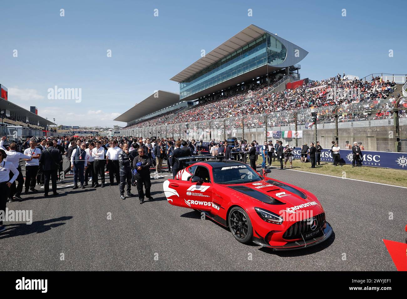 FIA Mercedes-AMG GT Black Series Safety Car, grille de depart, starting ...