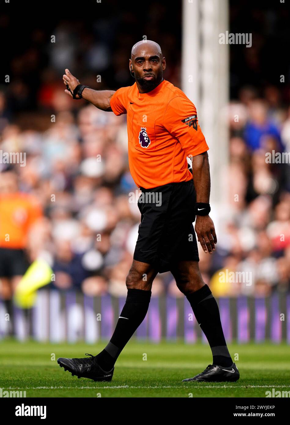 Sam allison referee hi-res stock photography and images - Alamy