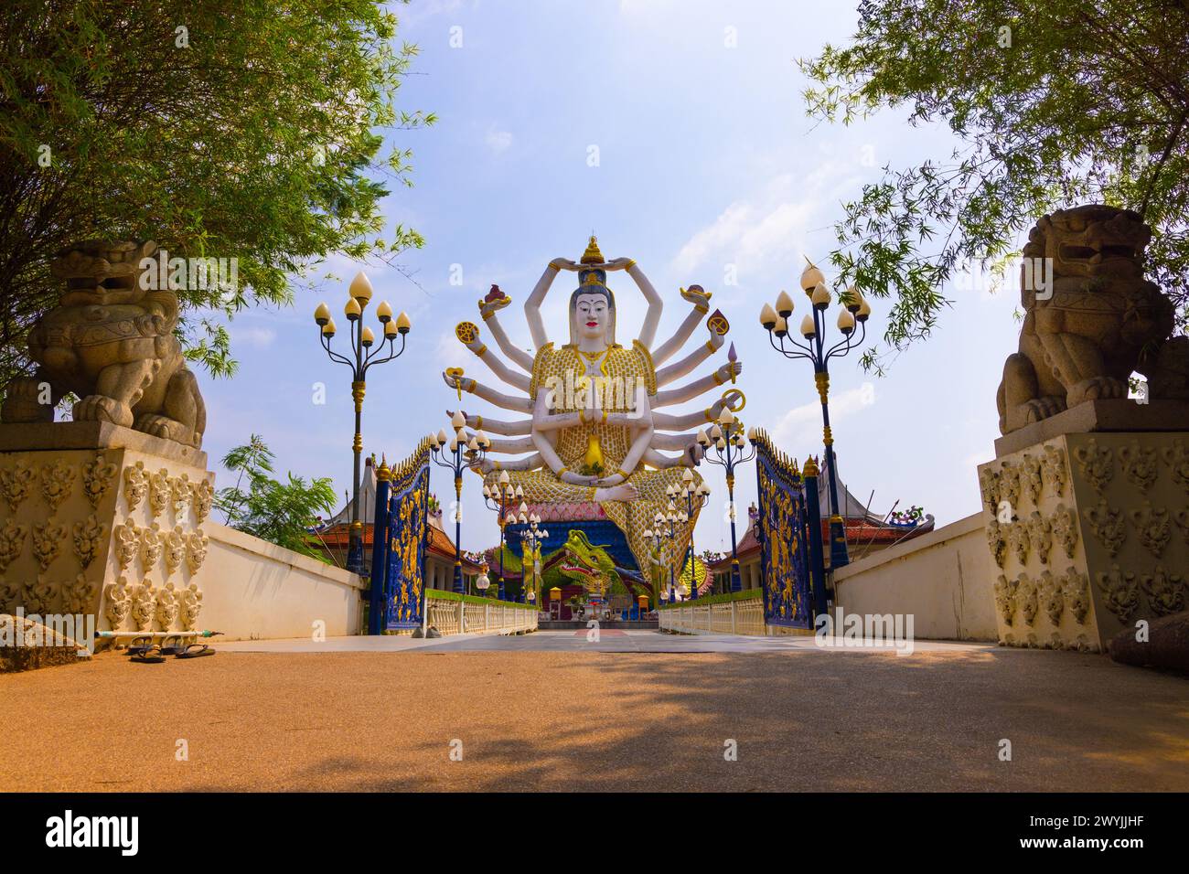 Multi armed statue hi-res stock photography and images - Alamy