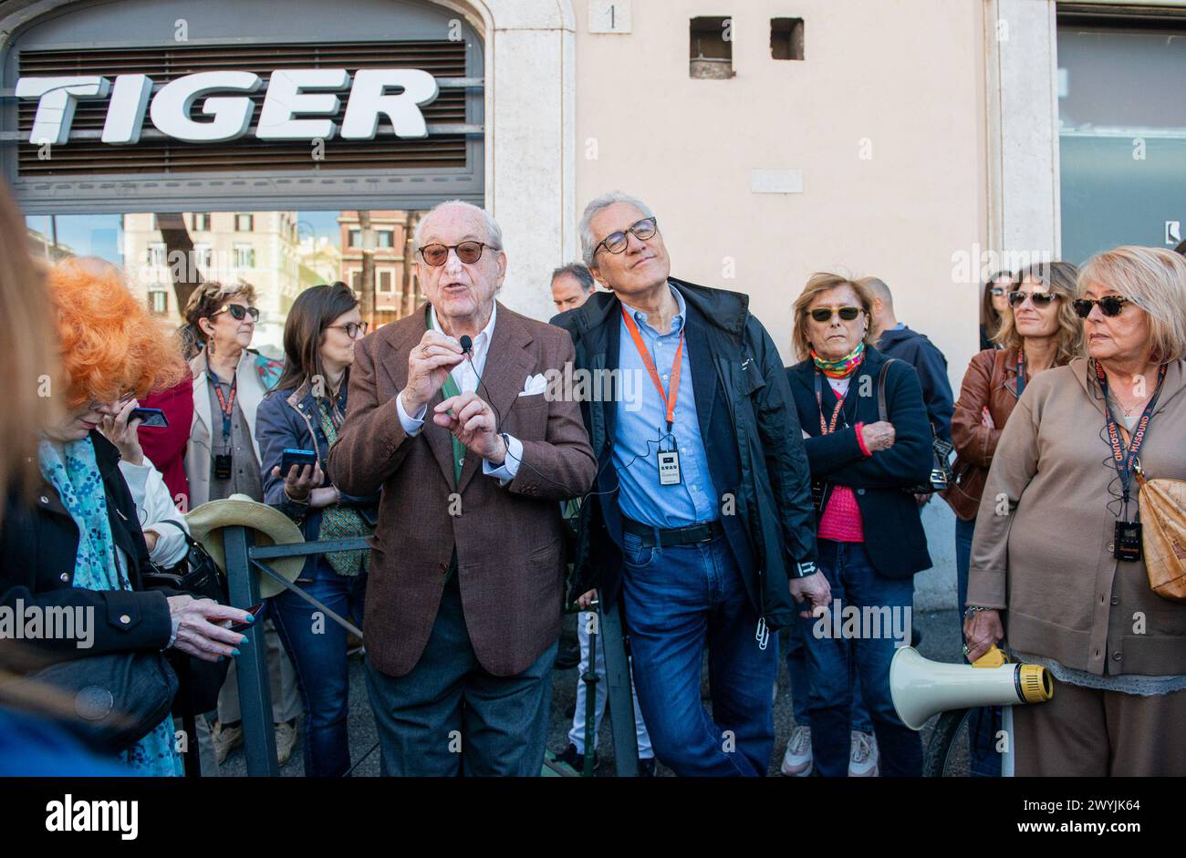 Passeggiata per il centro di Roma da Largo Argentina a San Francesco a ...