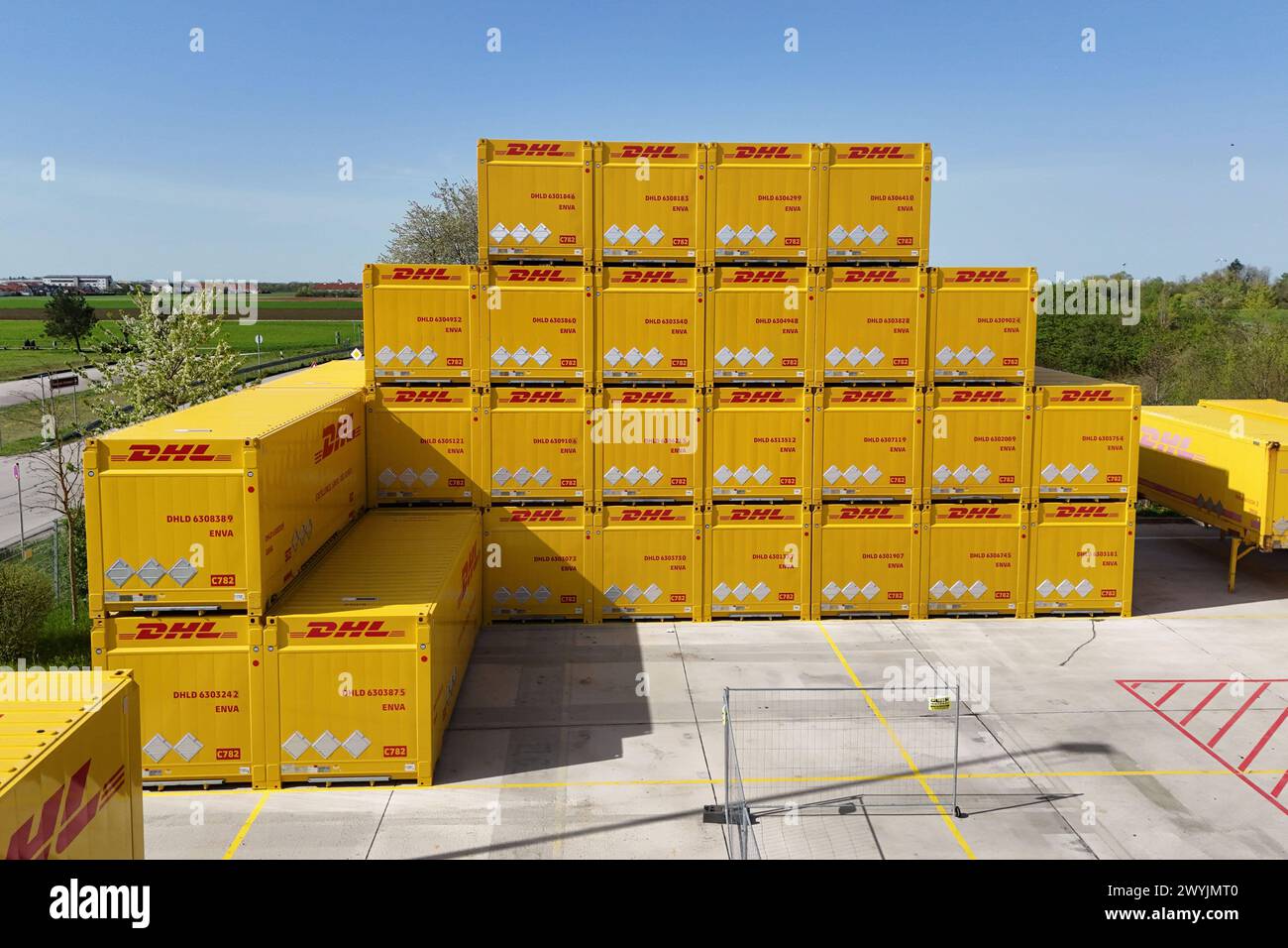 Deutsche Post DHL. Wechselbruecke,Transportbehaelter,Container ...