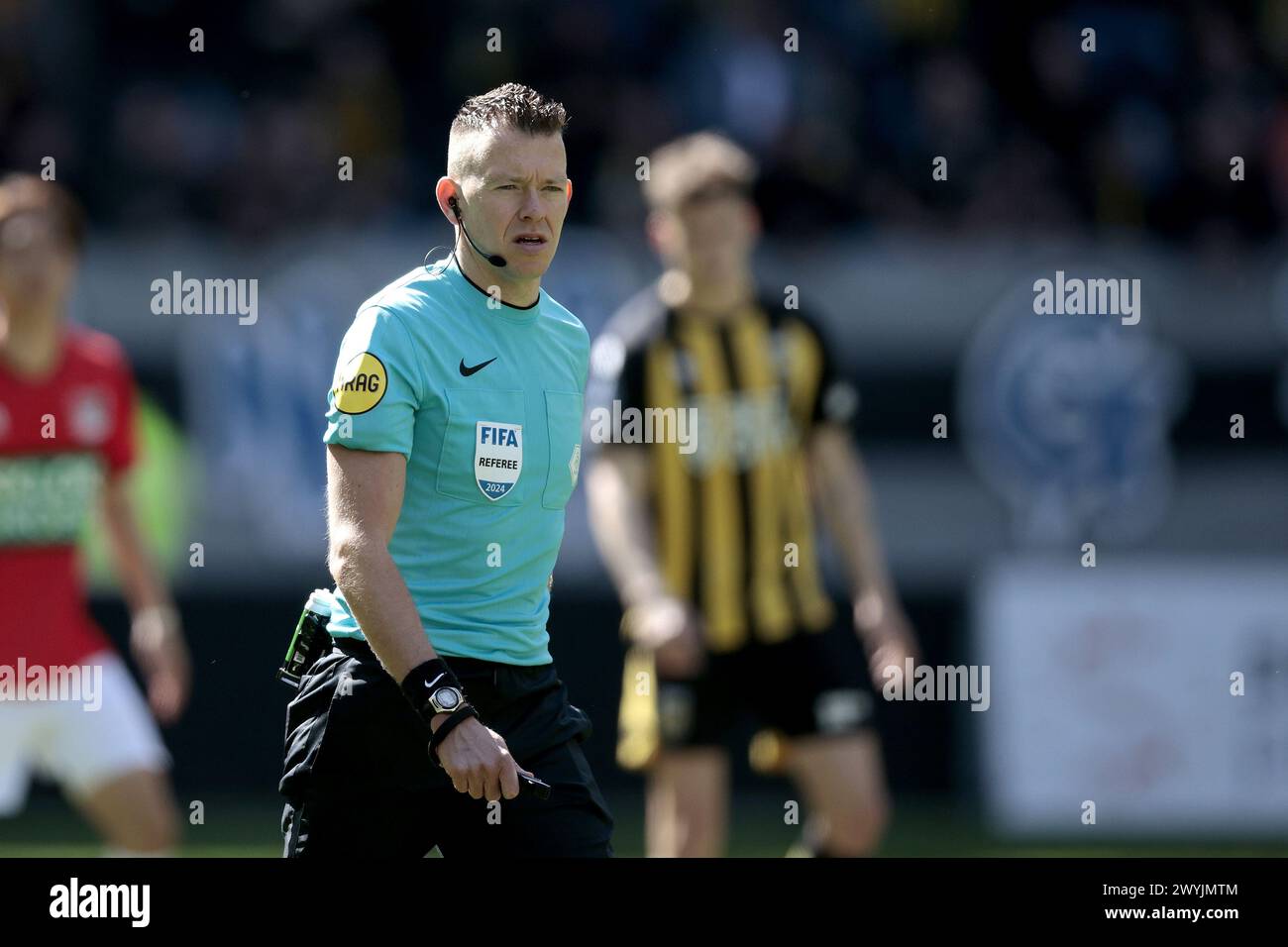 ARNHEM - Referee Allard Lindhout during the Dutch Eredivisie match ...