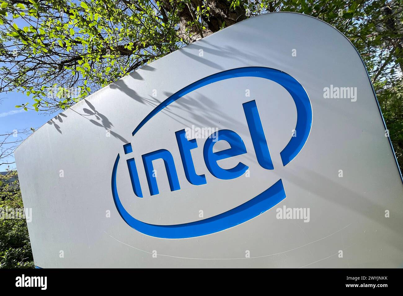 Fairchild semiconductor logo hi-res stock photography and images - Alamy