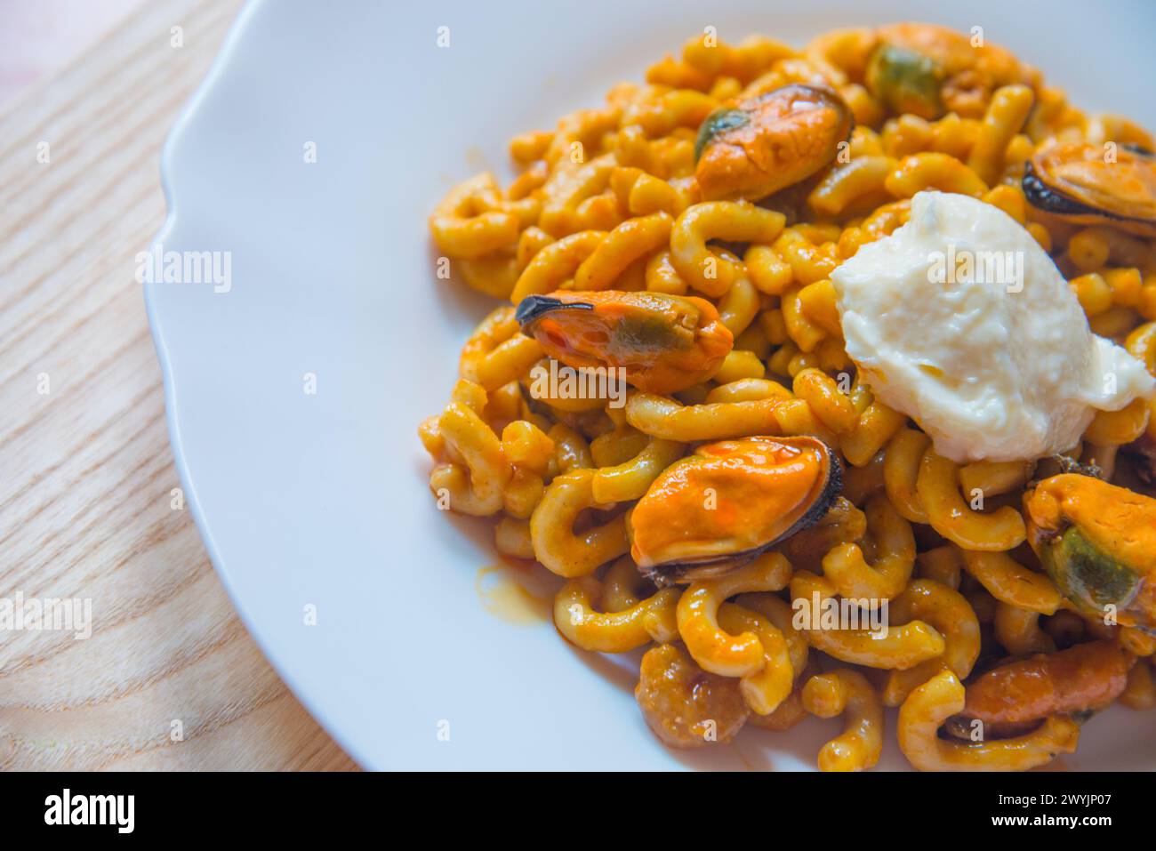 Fideua with alioli sauce. Valencia, Spain Stock Photo - Alamy