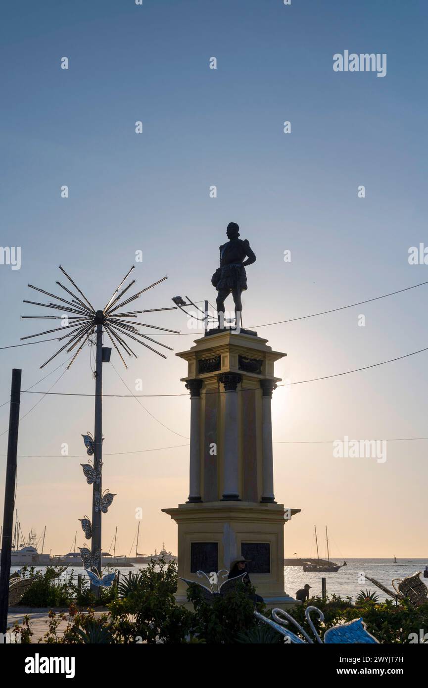 Colombia, Magdalena district, Santa Marta, statue of Rodrigo de ...
