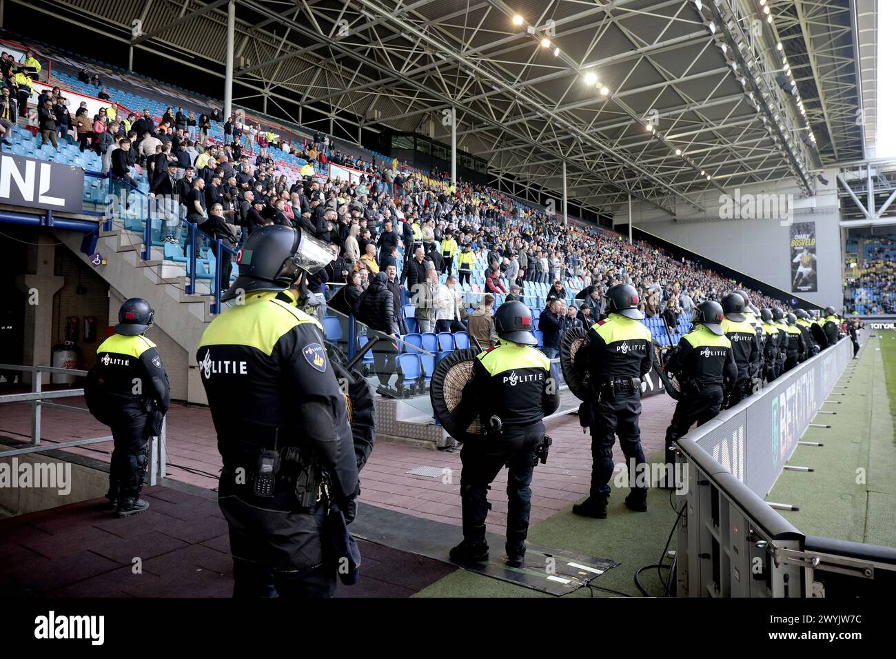 ARNHEM - Police during the Dutch Eredivisie match between Vitesse and ...
