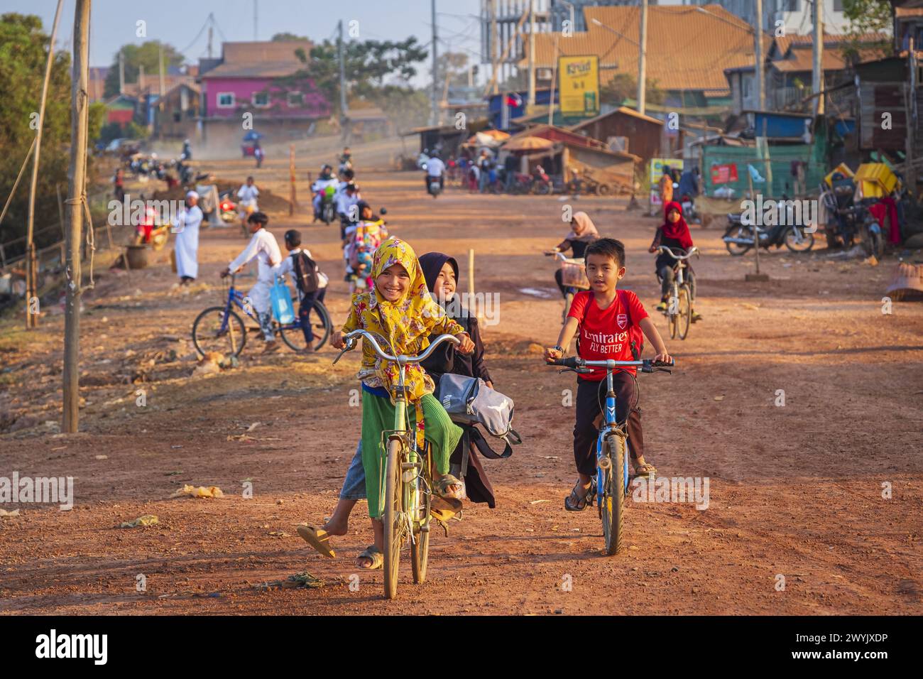 Cambodia, Kampong Chhnang, Chong Koh hamlet on the banks of the Tonle ...
