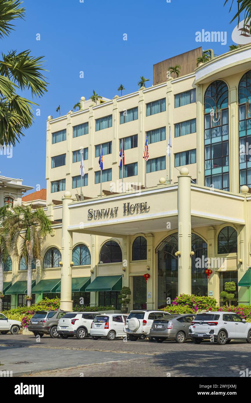 Cambodia, Phnom Penh, Wat Phnom area, the four stars Sunway Hotel Stock Photo - Alamy