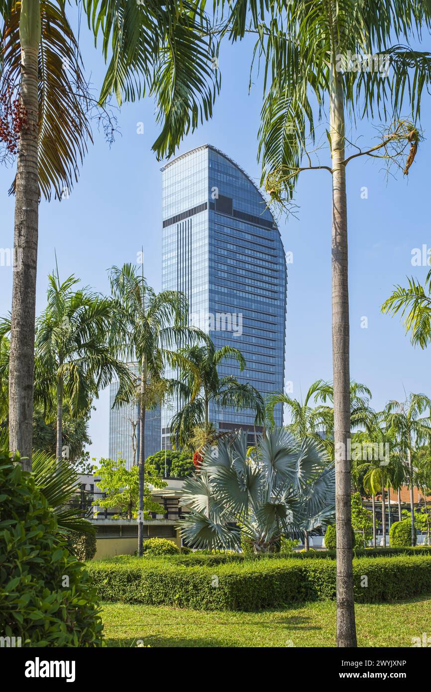 Cambodia, Phnom Penh, Wat Phnom area, Vattanac Capital Tower houses ...