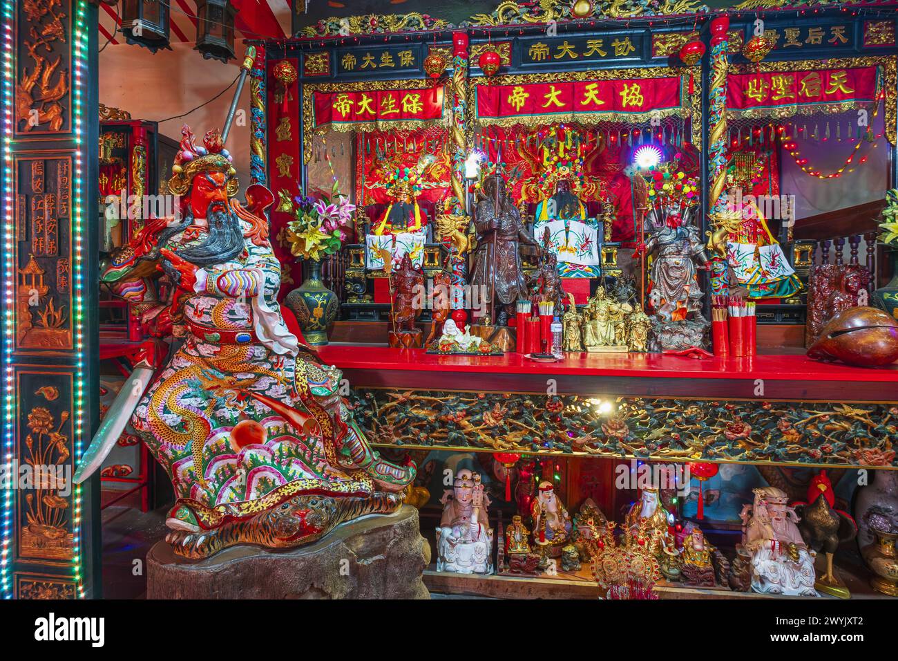 Cambodia, Phnom Penh, Doun Penh district, Hiep Tien chinese temple ...