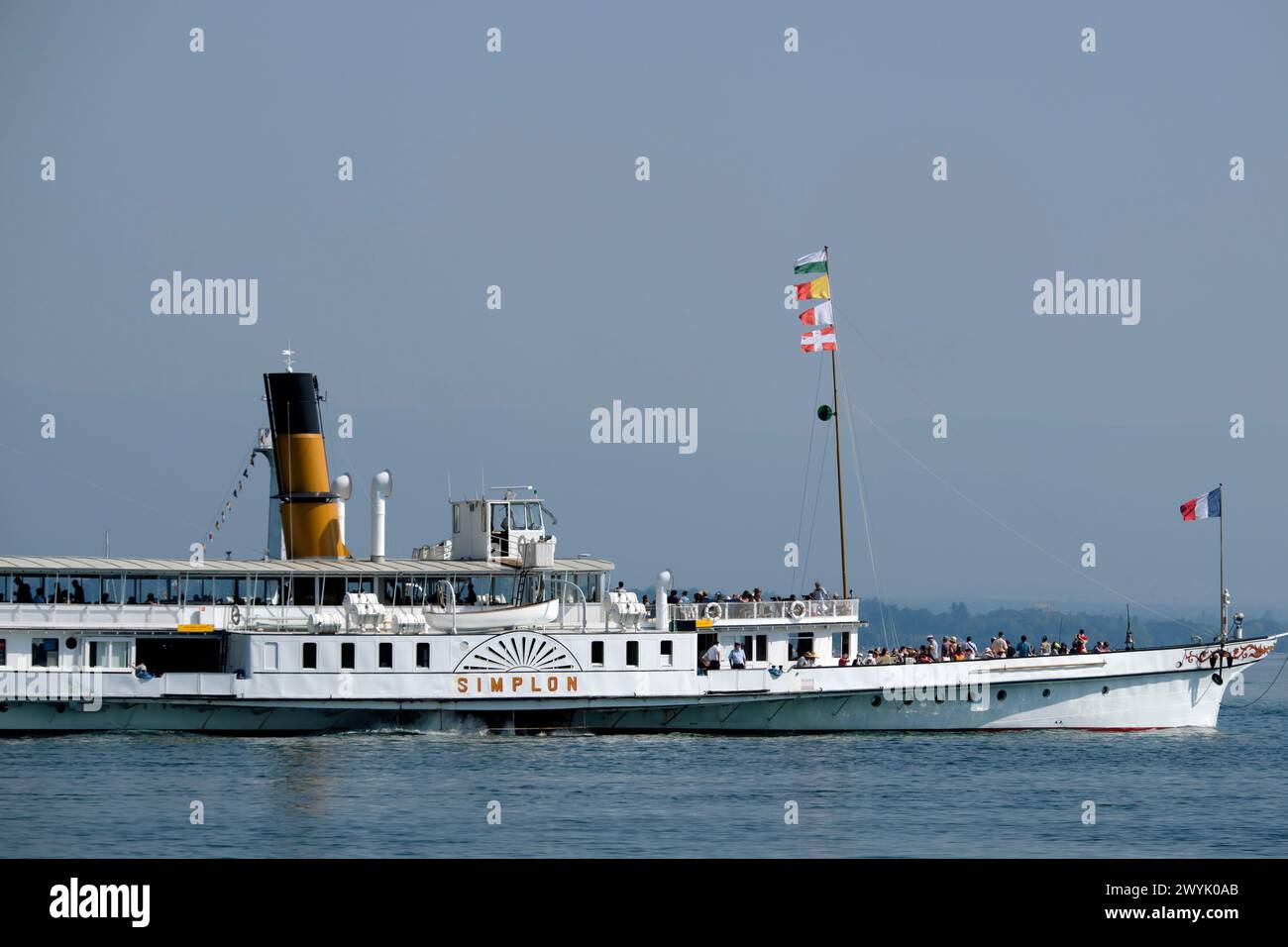 Switzerland geneva lake geneva bar hi-res stock photography and images ...