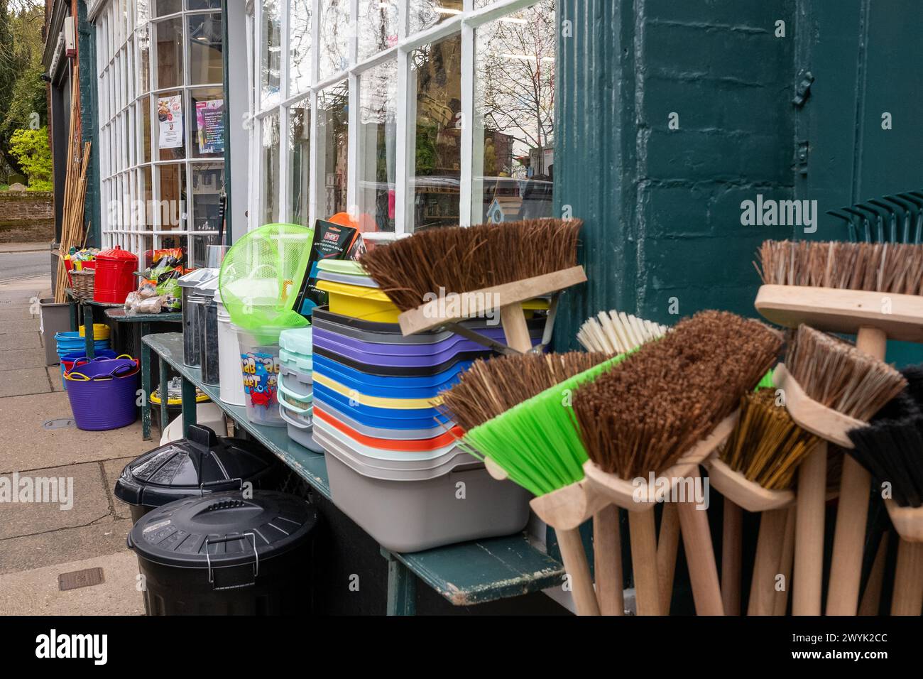 Hardware products hi-res stock photography and images - Alamy