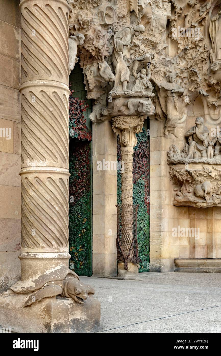 Spain, Catalonia, Barcelona, Eixample district, Sagrada Familia ...