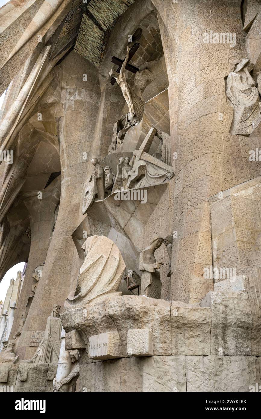 Spain, Catalonia, Barcelona, Eixample district, Sagrada Familia ...