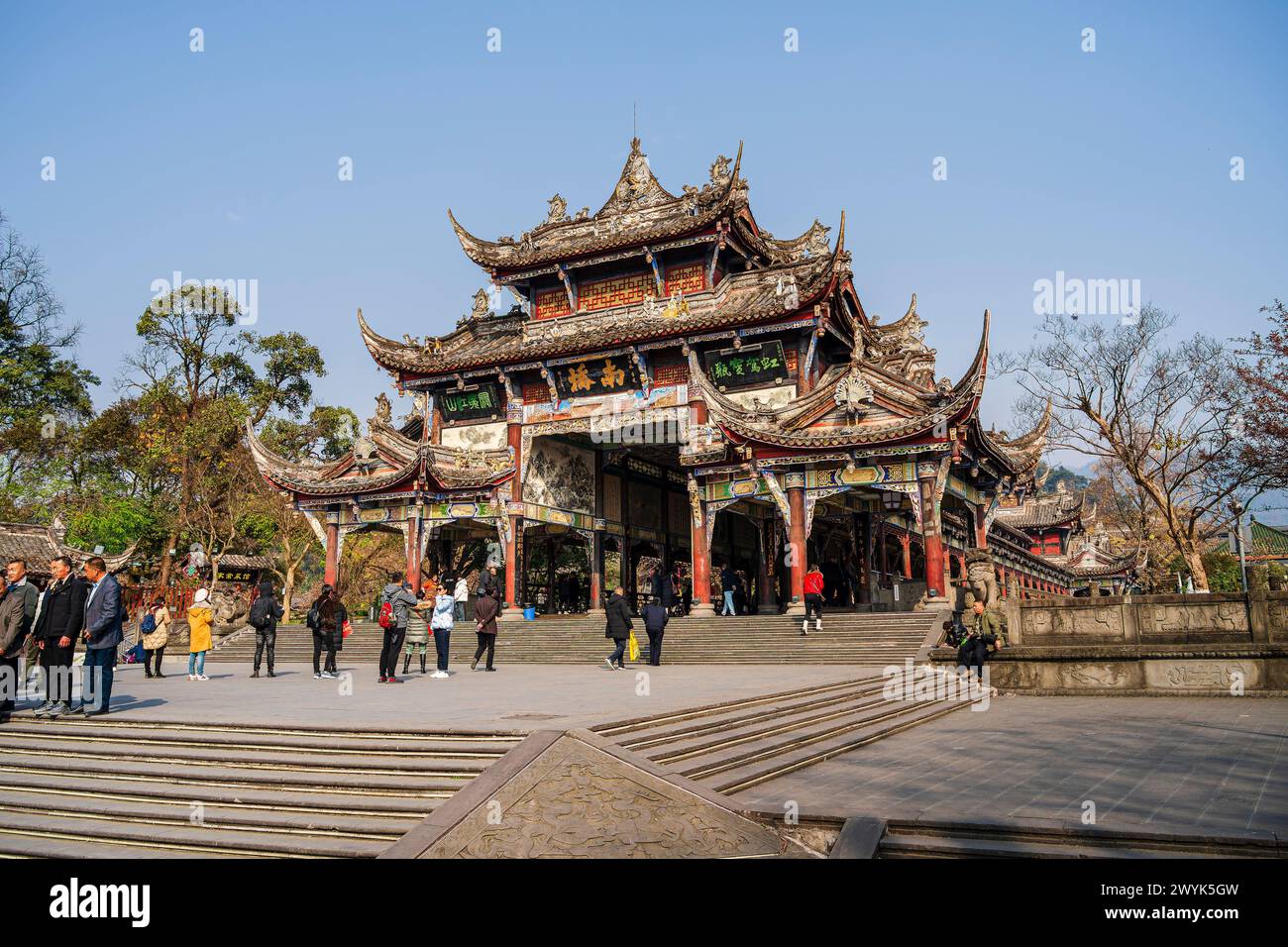 China sichuan dujiangyan temple hi-res stock photography and images - Alamy