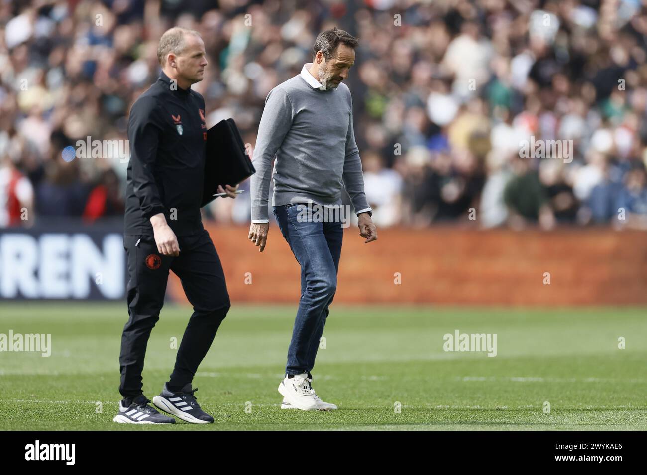 ROTTERDAM - (l-r) Feyenoord assistant trainer Sipke Hulshoff, Ajax ...