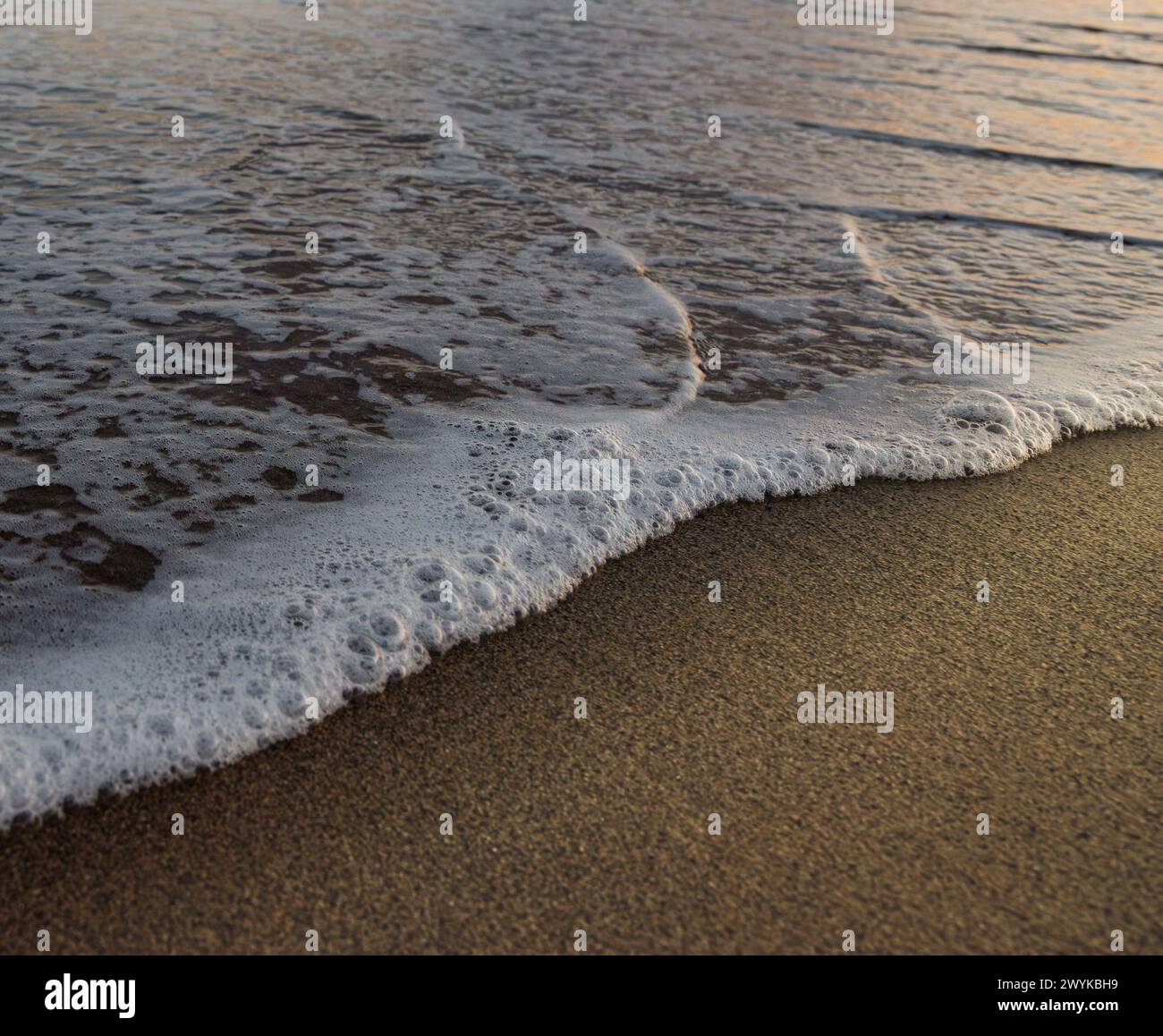 summer foam on beach sand with high temperatures Stock Photo - Alamy