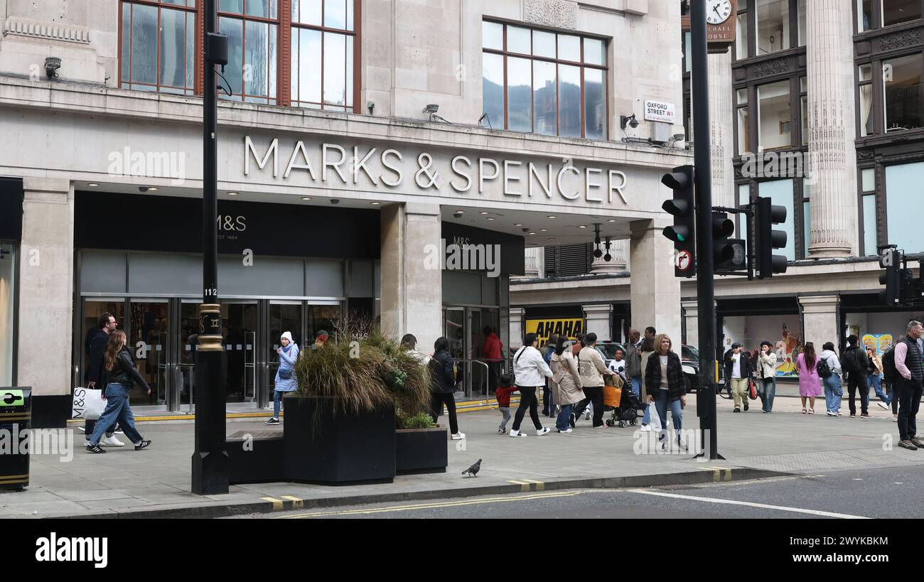Marks & Spencer store in Oxford Street, London Stock Photo - Alamy