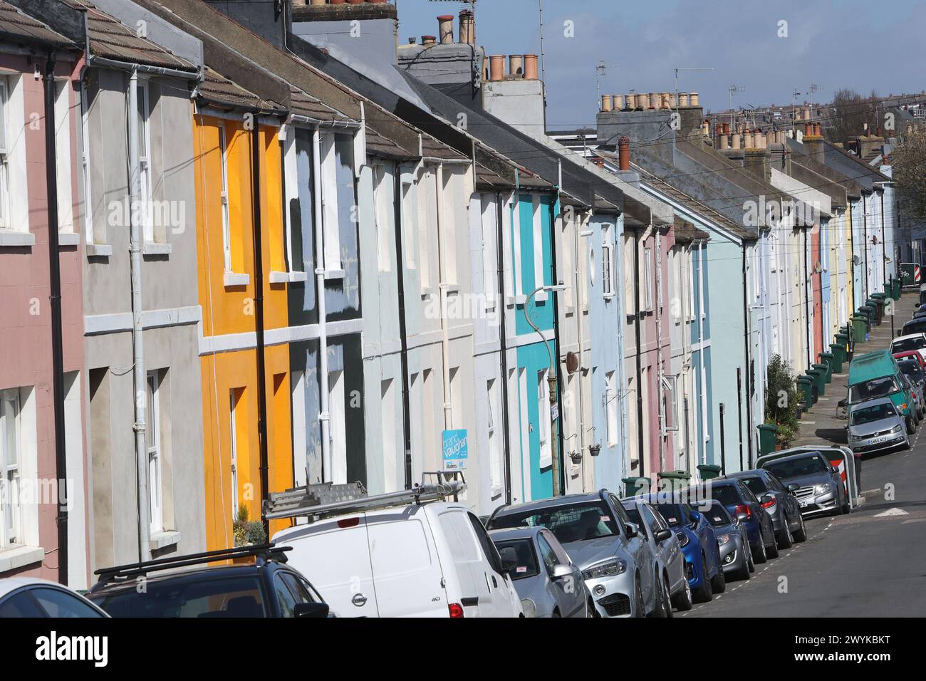 Colourful houses brighton hi-res stock photography and images - Alamy
