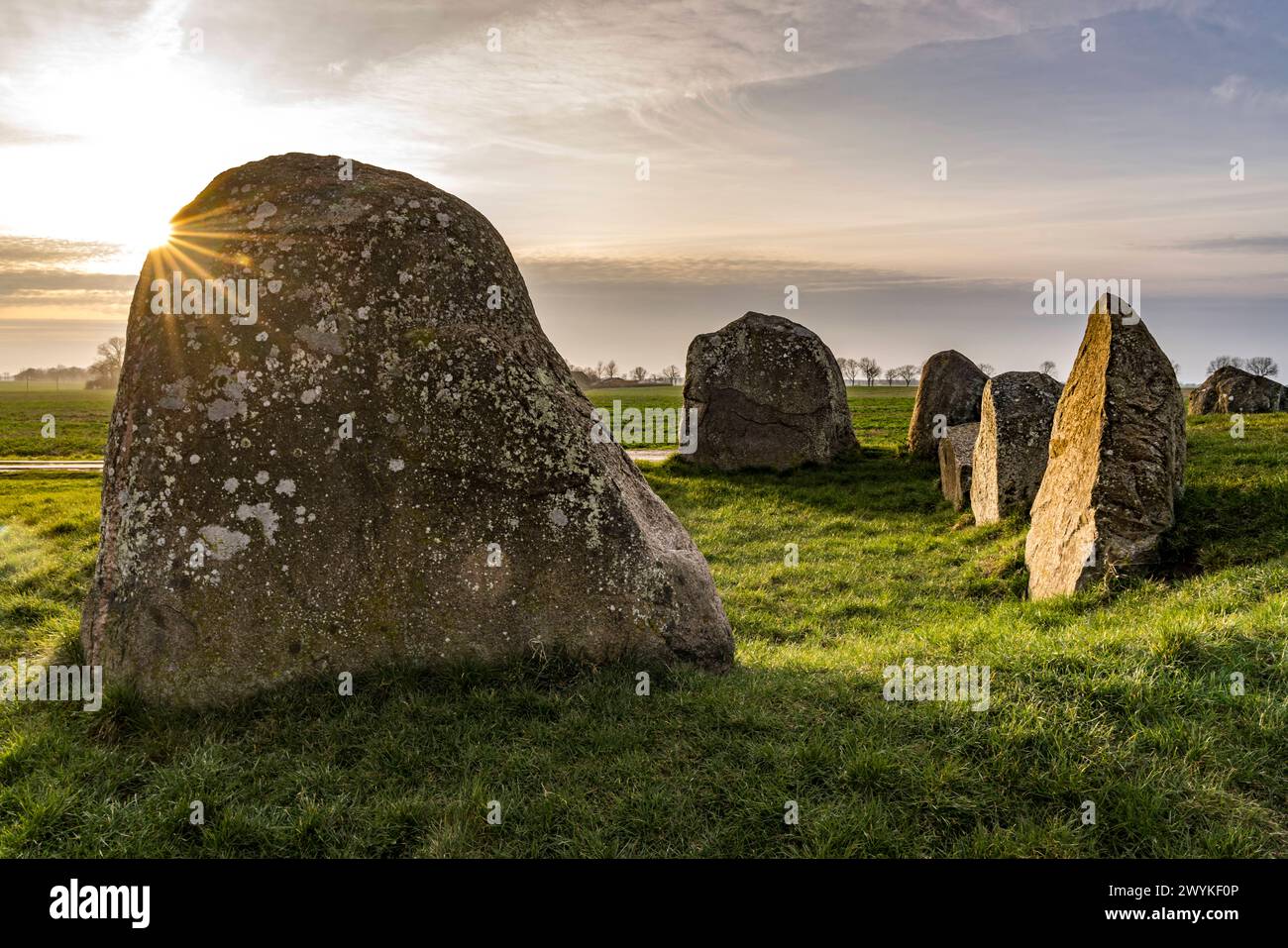 Megalith grab hi-res stock photography and images - Alamy