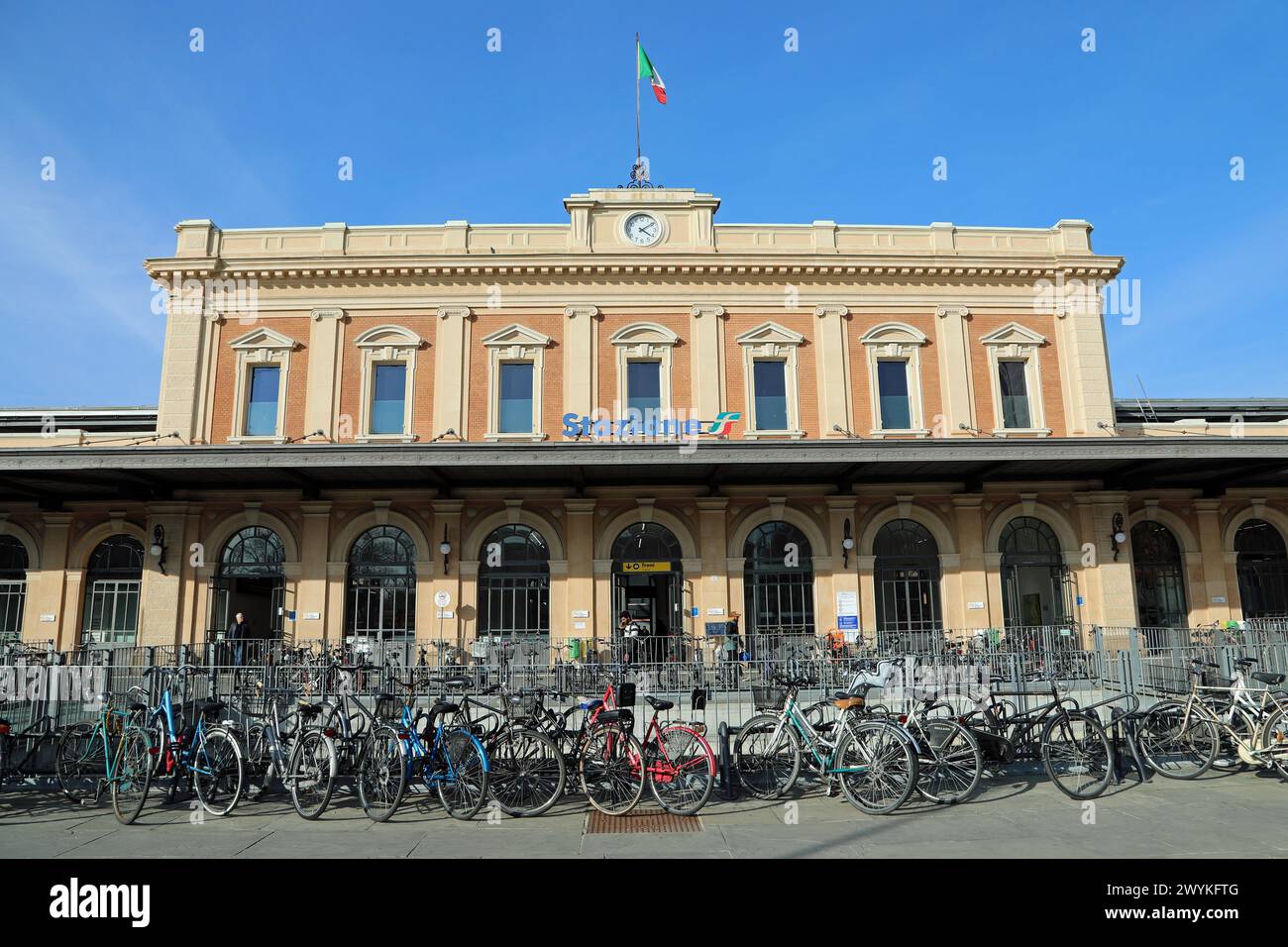 Europe railway hi-res stock photography and images - Alamy