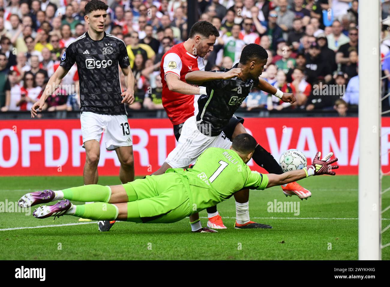 ROTTERDAM - Ahmetcan Kaplan of Ajax, goalkeeper Geronimo Rulli of Ajax ...