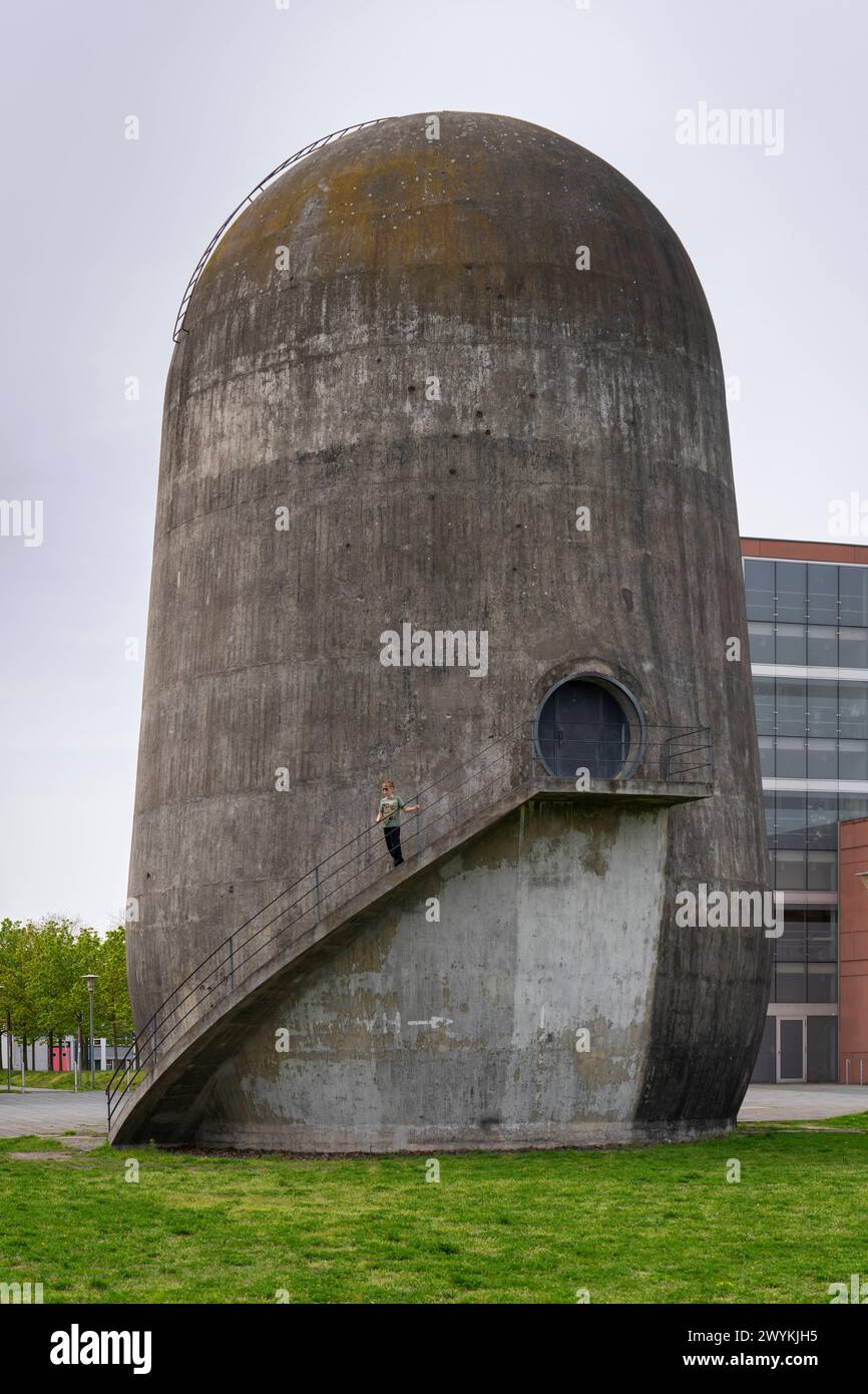 Auf dem Trudelturm auf dem ehemaligen Flugfeld Berlin-Johannisthal in ...