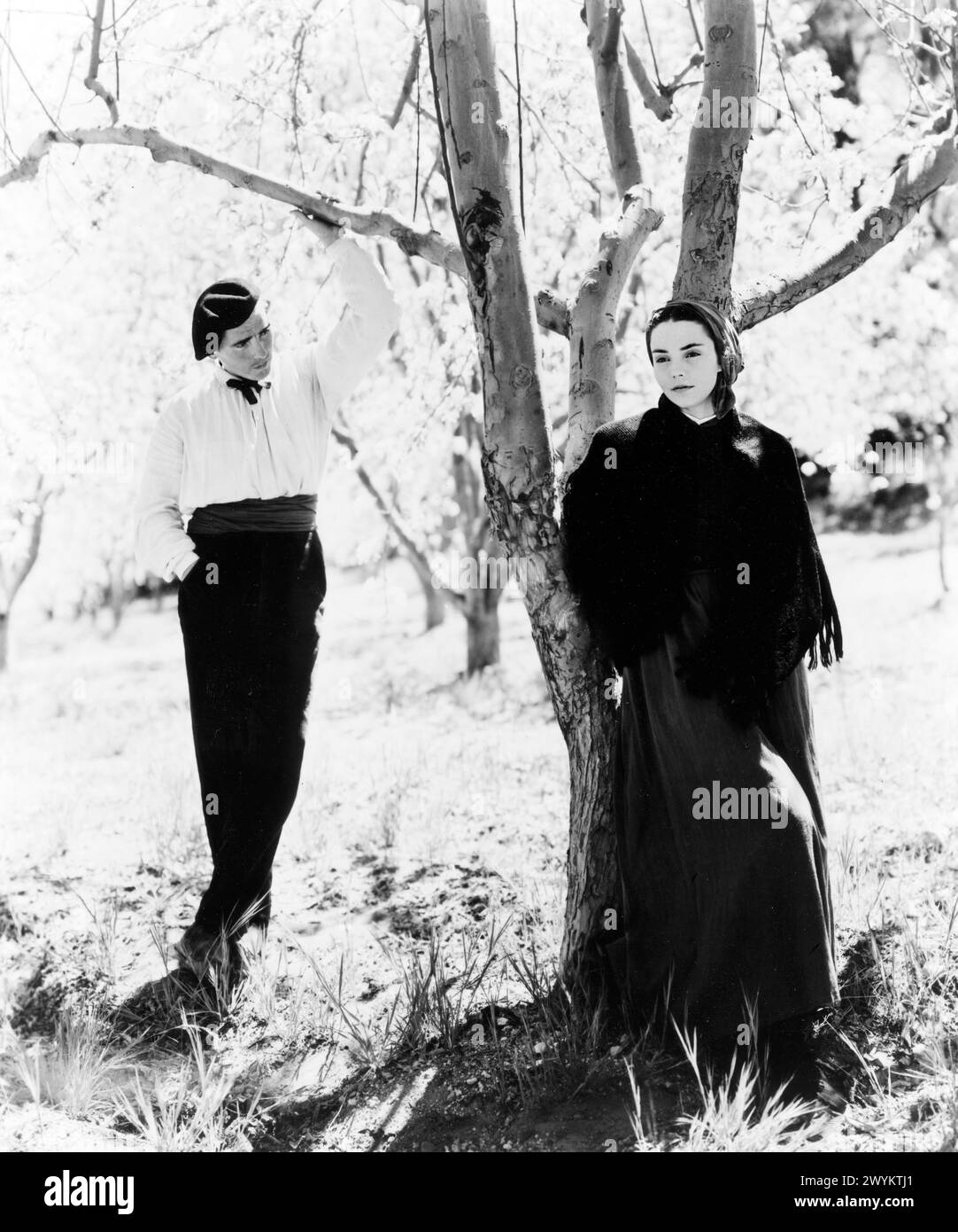 William Eythe, Jennifer Jones, on-set of the film, "The Song of ...