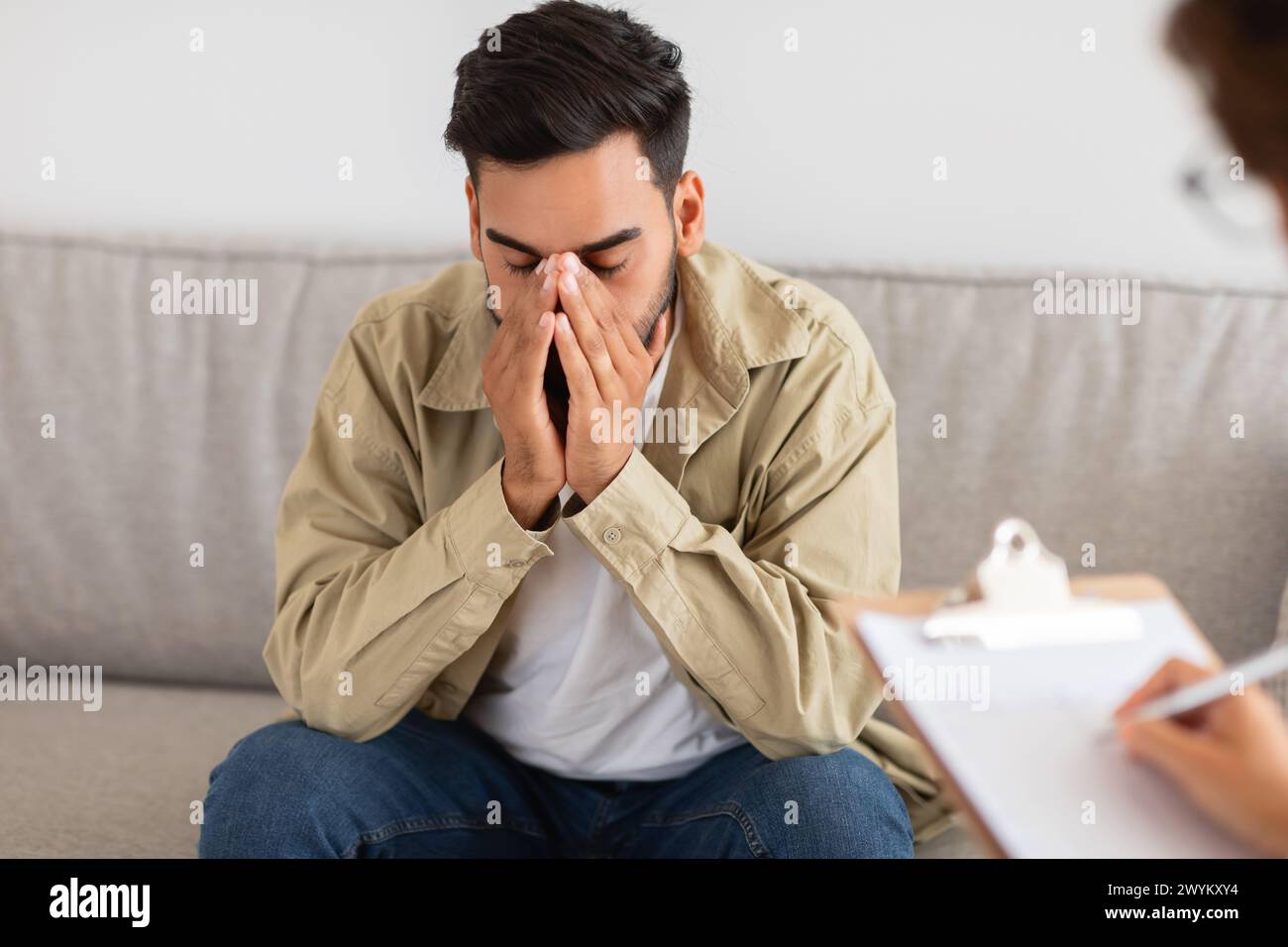Despondent man hi-res stock photography and images - Alamy